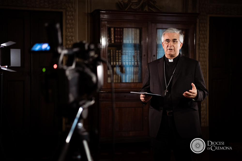 Il videomessaggio del vescovo Napolioni all'inizio del nuovo anno ...